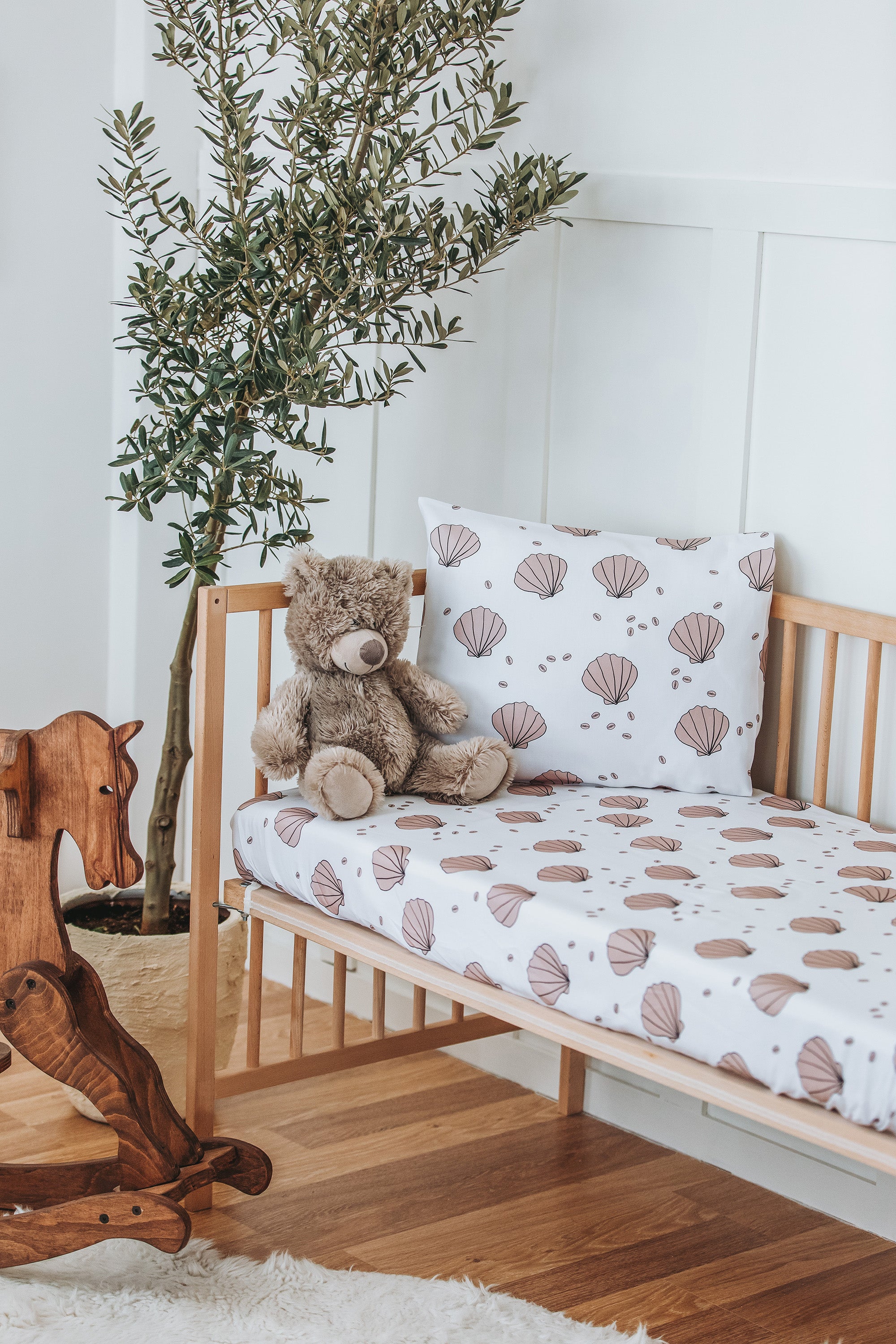 Seashell Fitted Crib Sheet